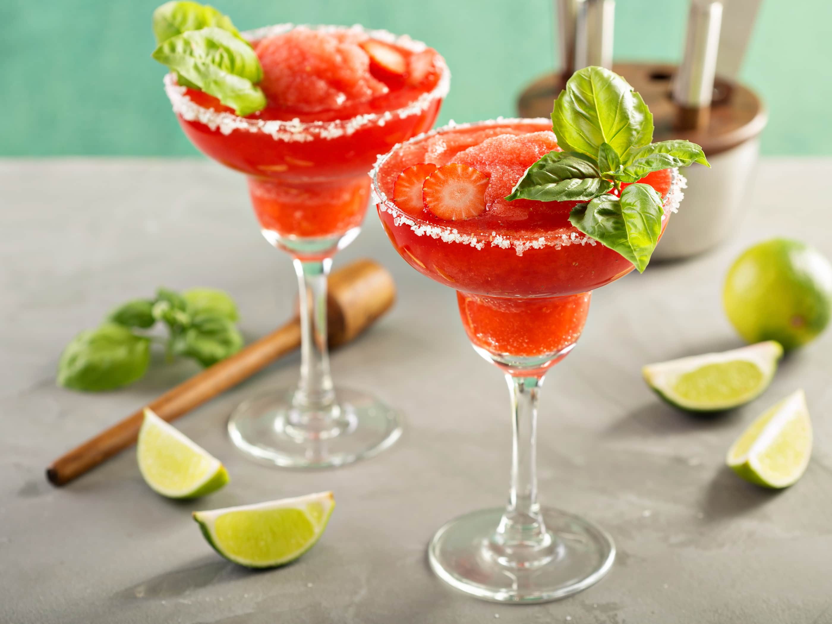 Cómo hacer un cóctel margarita. Receta mexicana - ALDI
