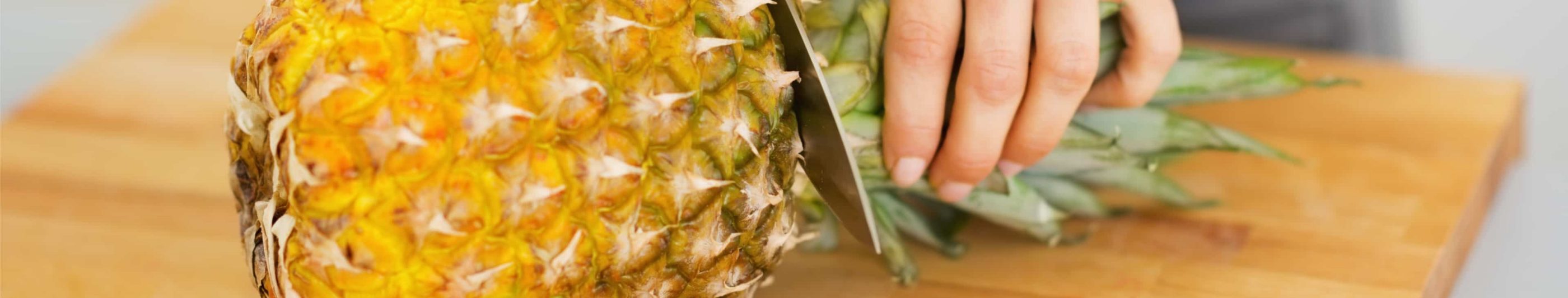 Descubre cómo pelar y cortar una piña natural - ALDI