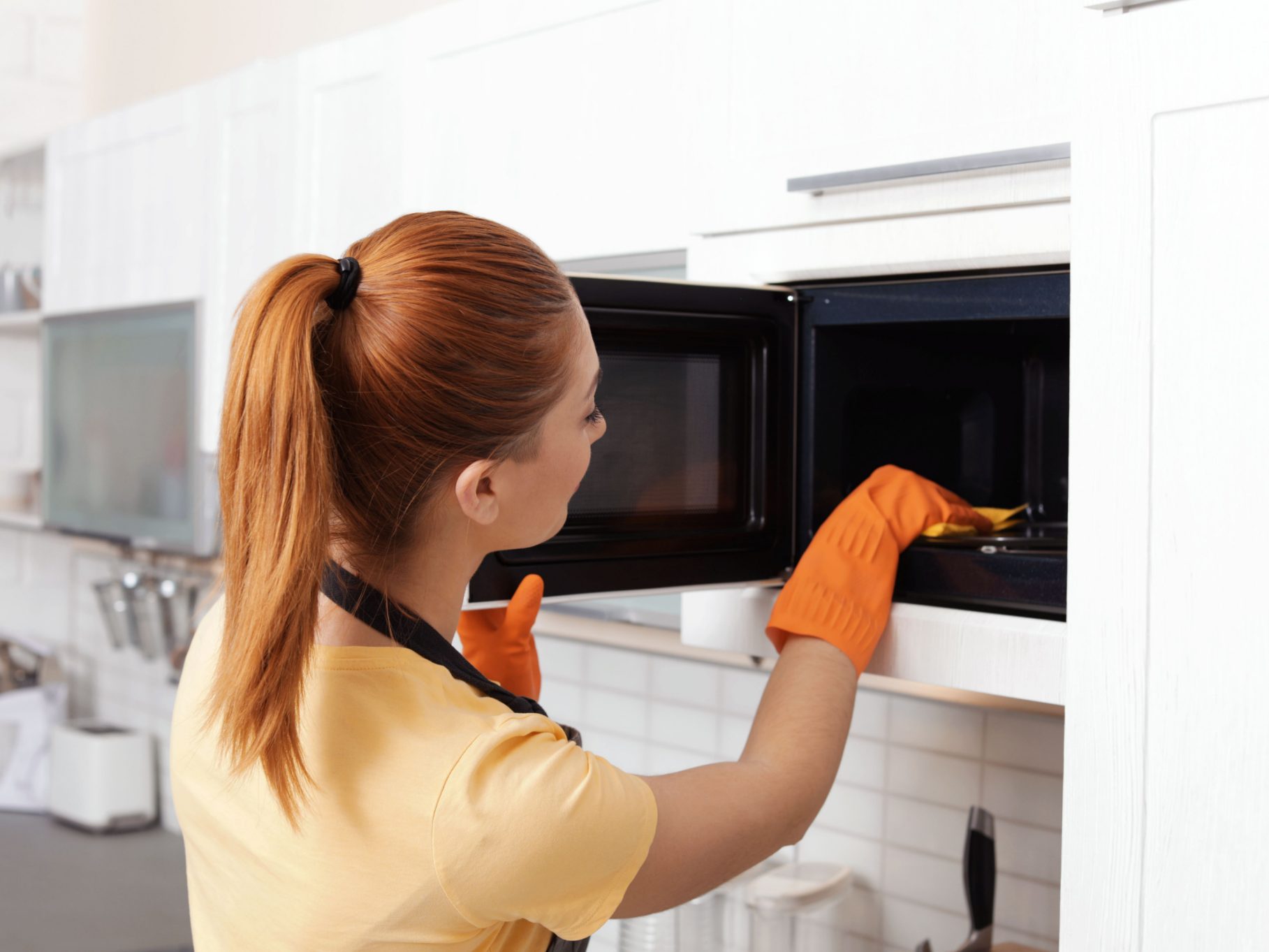Cómo limpiar el microondas por dentro rápido y bien - ALDI